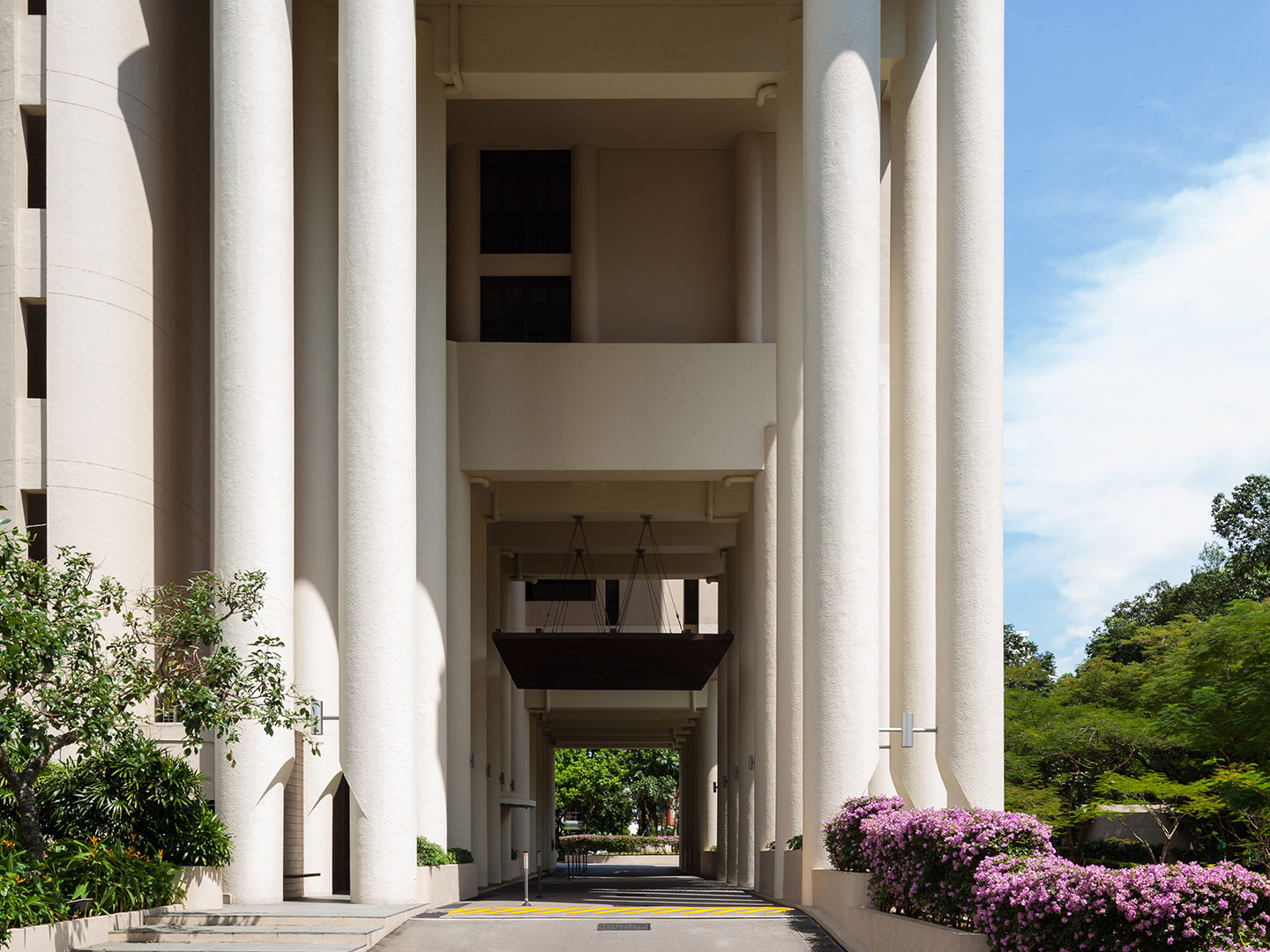 The Colonnade | Pontiac Land Residences